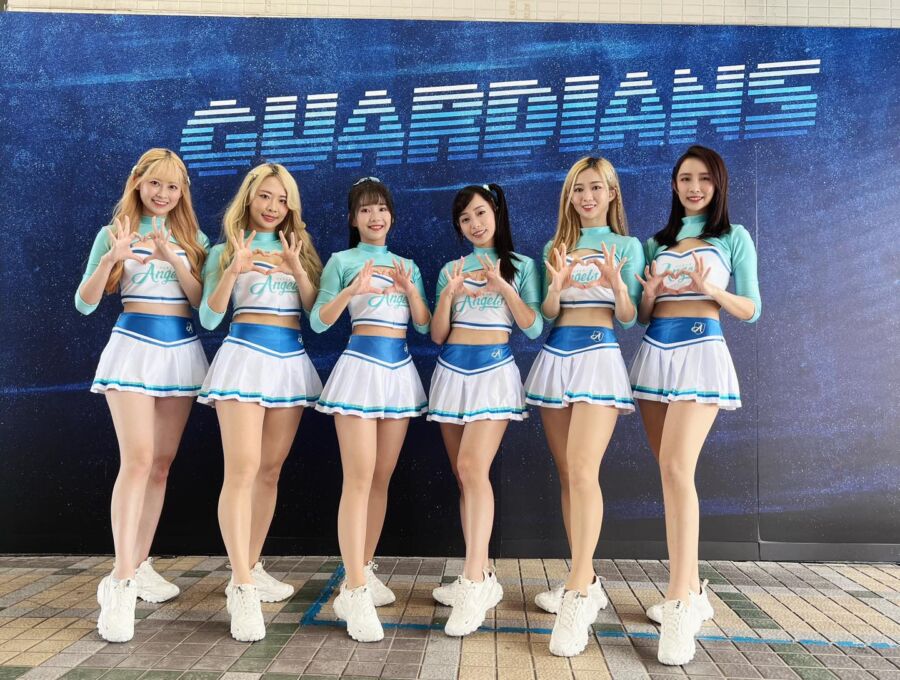 富邦悍將Fubon Angels新制服曝光 秀秀子嘆中華隊輸球「看回顧還是會哭」 | 引新聞